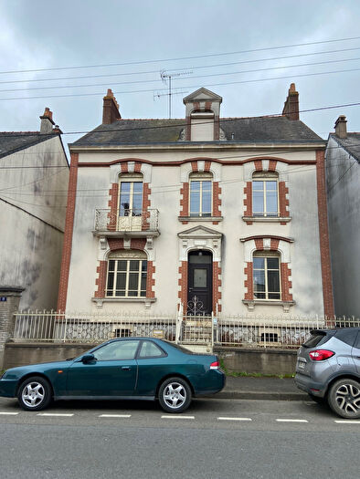 Maison à louer - Châteaubriant, Centre-ville, Gare - 5 pièces - 4 chambres