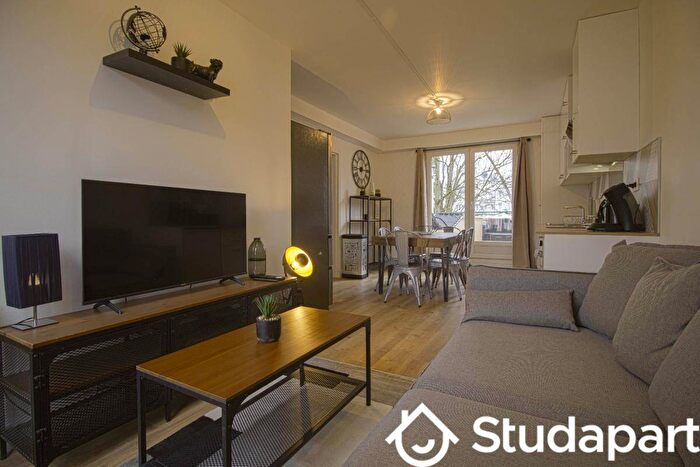 Appartement à louer - Epinettes Sud, Évry-Courcouronnes - 1 pièce - 2 chambres