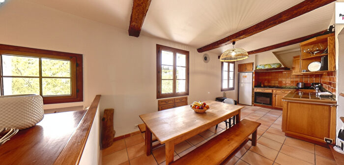 Maison 4 pièces à vendre à Esparron-de-Verdon