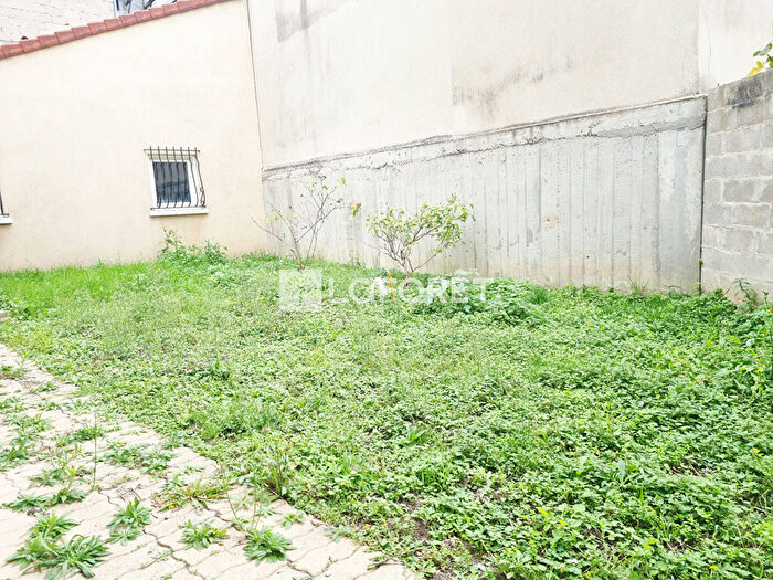 Appartement à louer - Saint-Ouen-lAumône, Centre-ville, Prairie - 4 pièces - 3 chambres