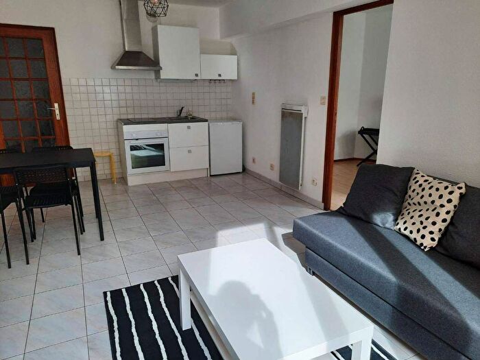 Appartement à louer - Centre Ville, Reims - 2 pièces - 1 chambre