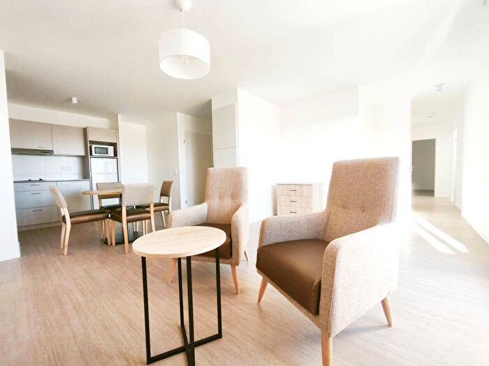 Appartement à louer - Carrières-sous-Poissy - 3 pièces - 2 chambres