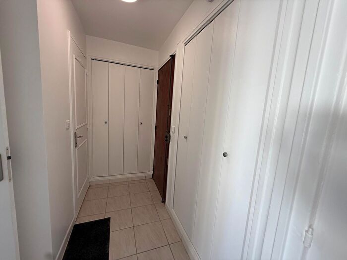 Appartement à louer - Rosny-sous-Bois, Le Pré Gentil - 2 pièces - 1 chambre