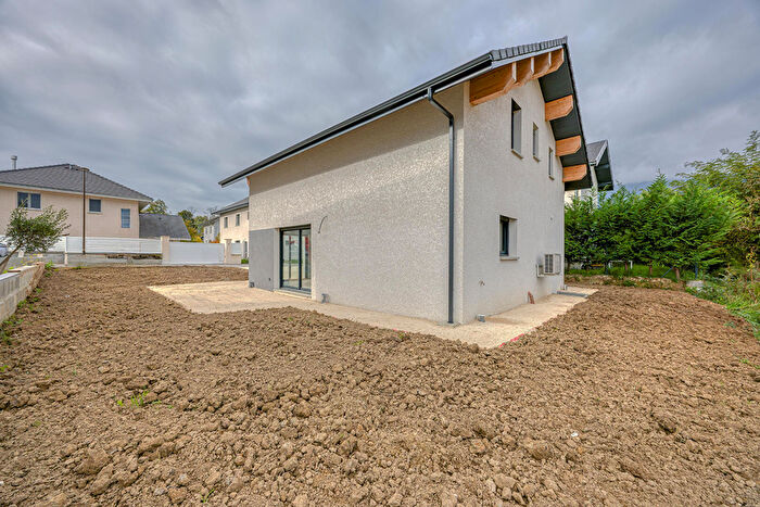 Maison à vendre - Voglans - 4 pièces - 3 chambres