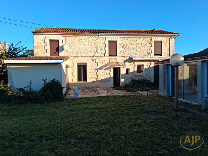 Maison à vendre - Pauillac - 5 pièces - 2 chambres