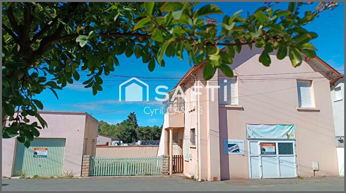 Maison à vendre - Saint-Vallier - 8 pièces - 4 chambres