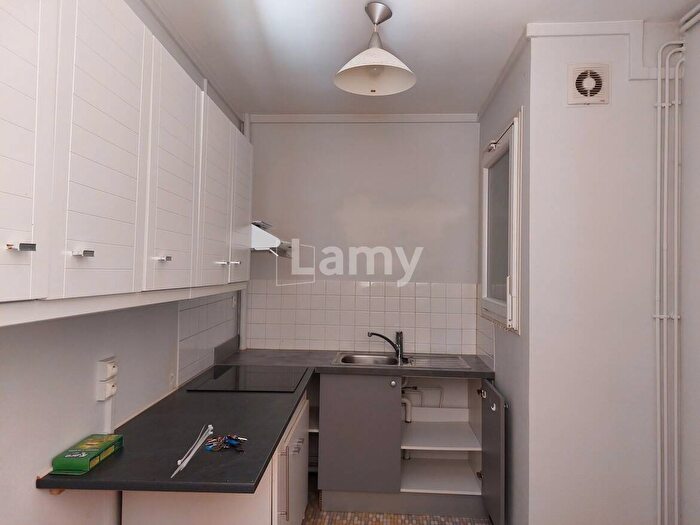 Appartement à louer - La Bastide, Libourne - 3 pièces - 2 chambres