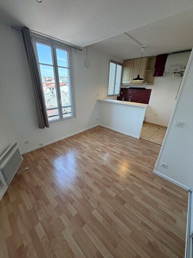 Appartement 1 pièce à louer à Cité Pierre et Marie Curie, Ivry-sur-Seine