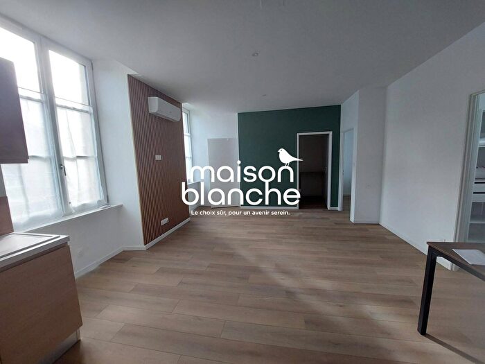 Appartement à louer - Coiffe, Saint-Maixent-lécole - 3 pièces - 2 chambres