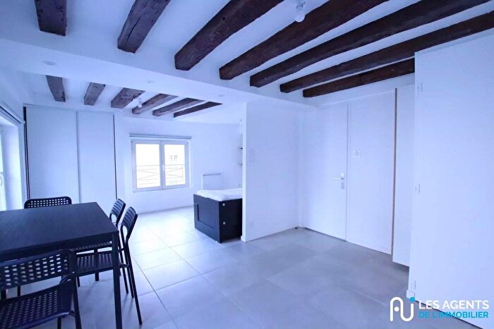 Appartement à louer - Bourgogne-Châtelet, Orléans - 1 pièce