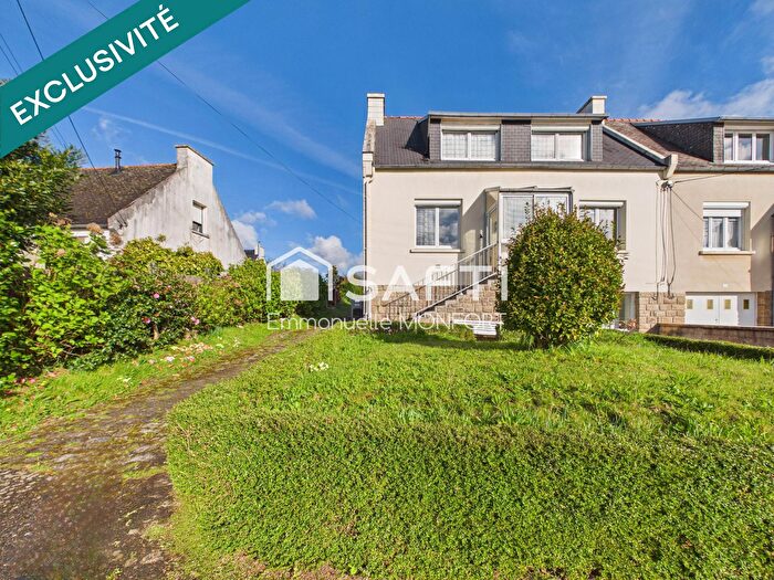 Maison à vendre - Plounéour-Ménez - 8 pièces - 6 chambres