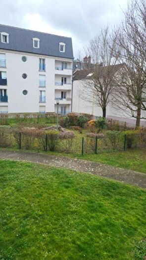 Saint Liesne-Centre Est, Melun : Appartement 2 pièces à louer