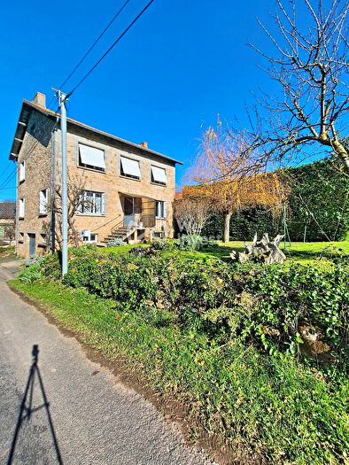 Maison à vendre - Anglars-Saint-Félix - 8 pièces - 6 chambres