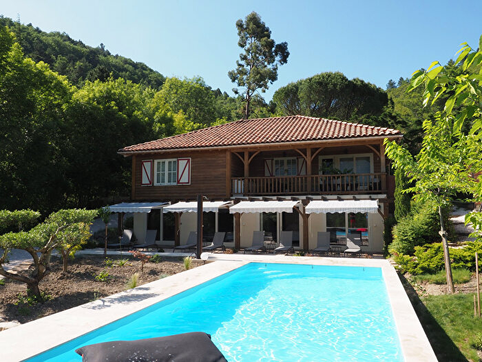 Maison à vendre - Quillan - 8 pièces - 6 chambres