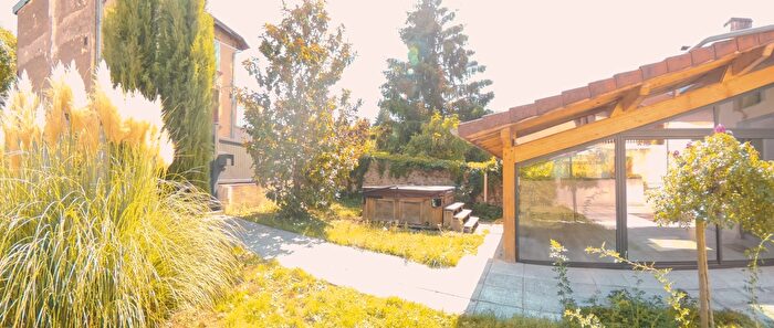 Maison 8 pièces à Roybon, à vendre