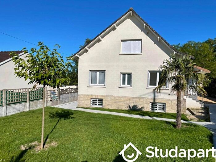 Appartement à louer - Moret Loing et Orvanne - 1 pièce - 2 chambres