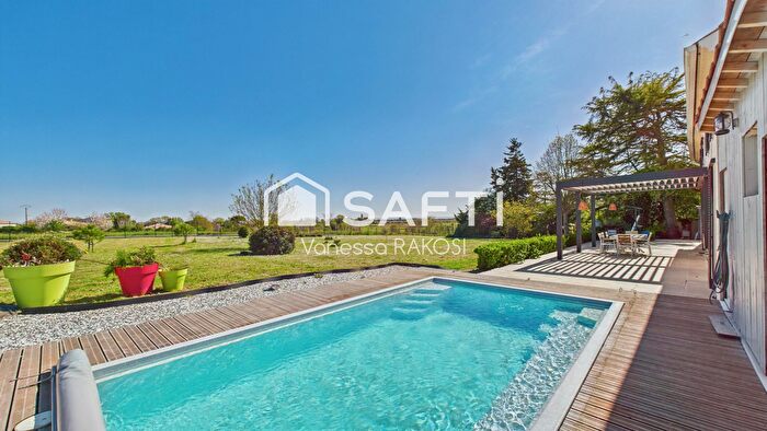 Maison à vendre - Meschers-sur-Gironde - 8 pièces - 5 chambres