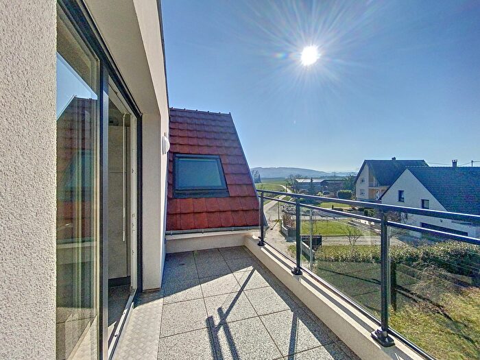 Appartement à louer - Scharrachbergheim-Irmstett - 3 pièces - 2 chambres