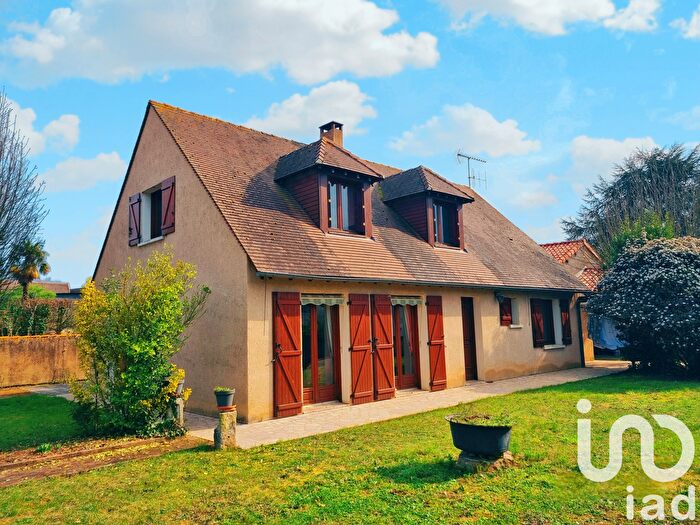 Maison à vendre - Vendeuvre-du-Poitou - 5 pièces - 4 chambres