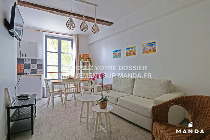 Appartement à louer - Marseille e , La Joliette - 1 pièce - 1 chambre