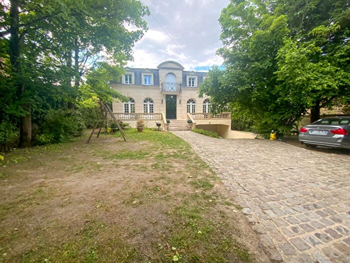 Maison à vendre - Le Raincy, Côteaux - 10 pièces - 7 chambres