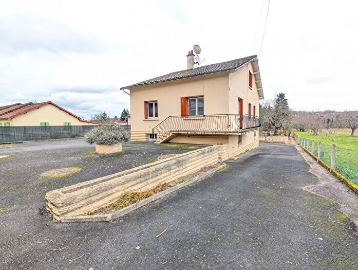 Maison 6 pièces à Civaux, à vendre
