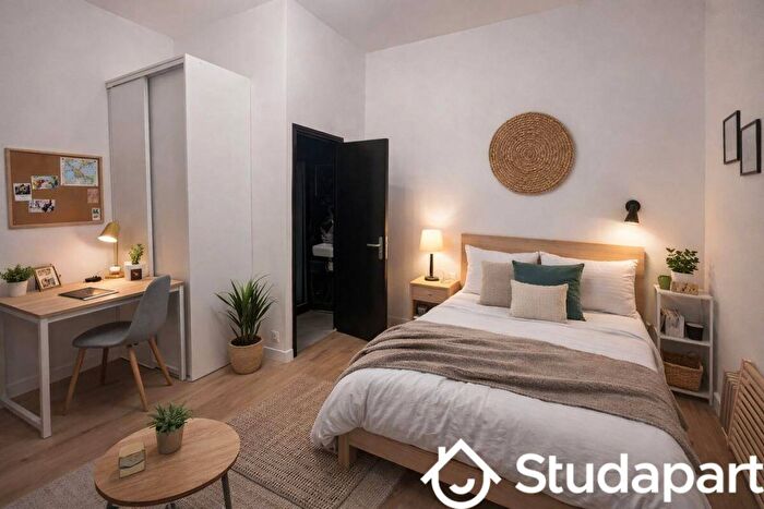 Appartement à louer - Condorcet, Aubervilliers - 1 pièce - 4 chambres