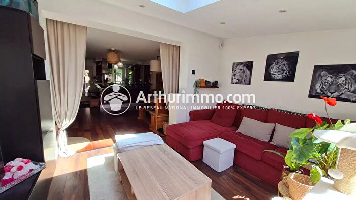 Maison à vendre - Saint-Pierre-du-Perray - 7 pièces - 4 chambres