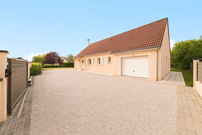 Maison à vendre - Virey-le-Grand - 7 pièces - 4 chambres