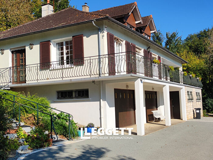 Maison à vendre - Charroux - 8 pièces - 5 chambres