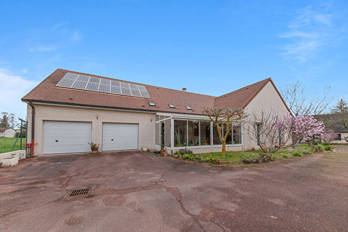 Maison à vendre - Givry - 6 pièces - 4 chambres