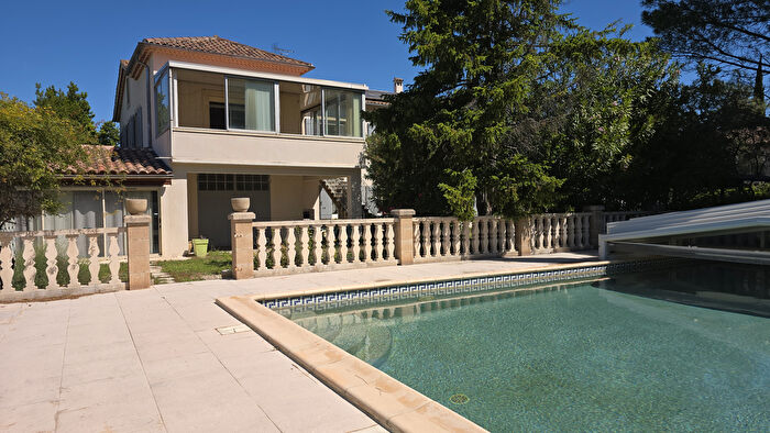 Maison 10 pièces à Caumont-sur-Durance, à vendre