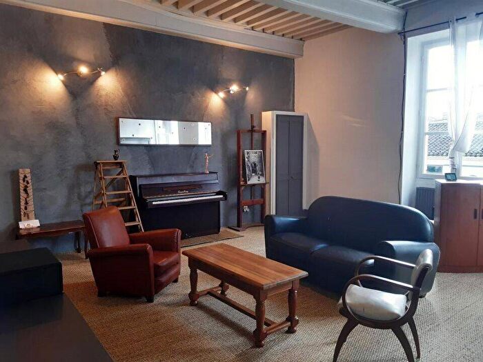 Appartement 5 pièces à louer - Cluny