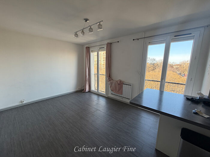 Appartement à louer - Marseille e , Sainte-Marguerite - 4 pièces - 3 chambres