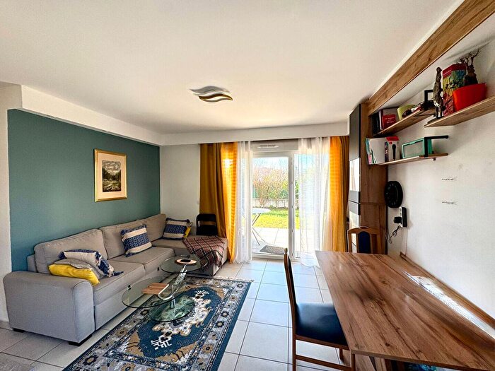 Appartement à louer - Romagny, Annemasse - 2 pièces - 1 chambre