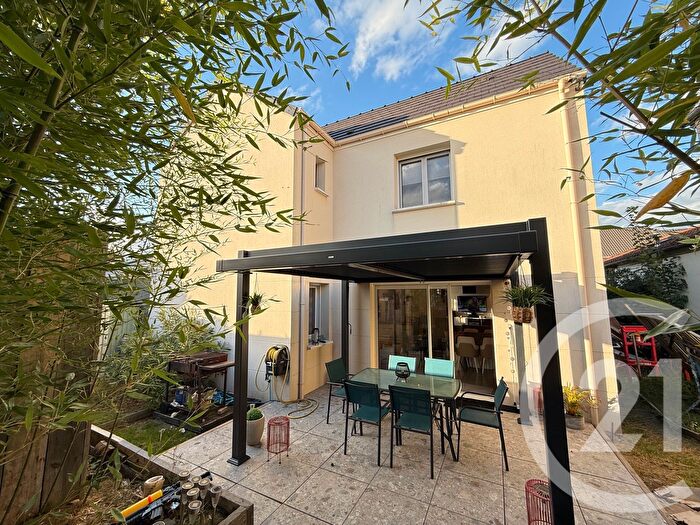 Maison à vendre - Sartrouville, Le Val Notre-Dame - 7 pièces - 4 chambres