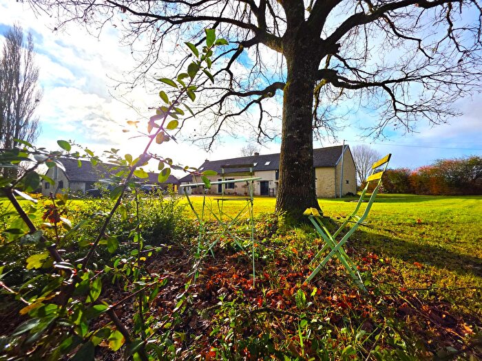 Maison à vendre - Baugé - 9 pièces - 6 chambres