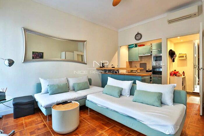 Appartement à vendre - Nice, Carré dor - 2 pièces - 1 chambre