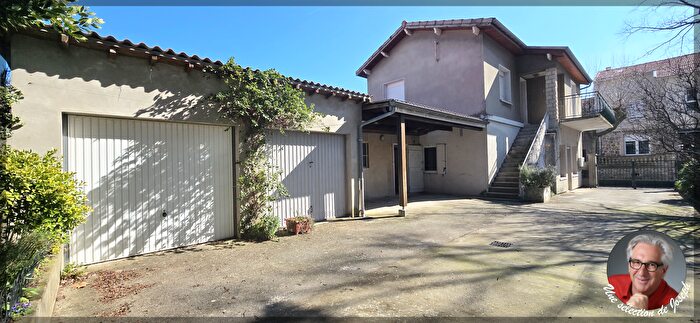 Maison à vendre - Vernoux-en-Vivarais - 6 pièces - 4 chambres