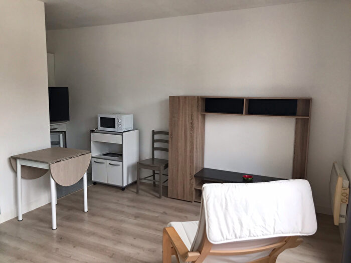 Appartement à louer - La Roche-sur-Yon, Pentagone, Pont-Morineau - 1 pièce