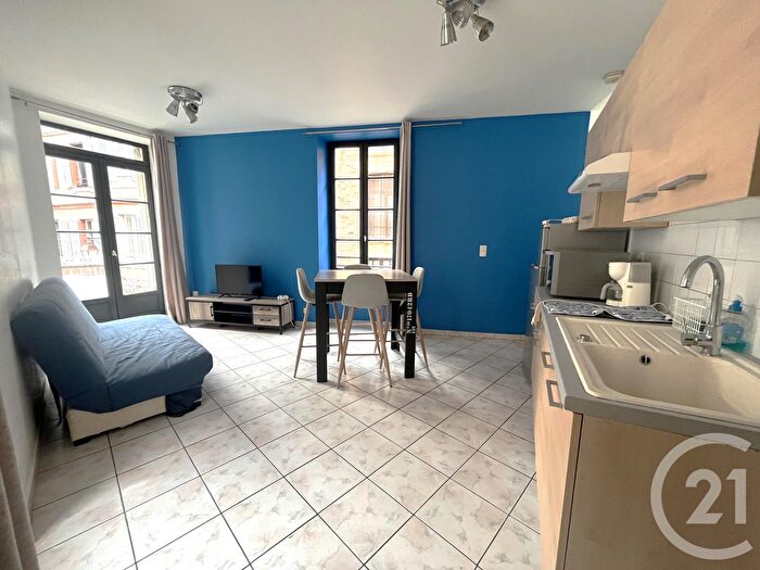 Appartement à louer - Albi, Centre-ville - 2 pièces - 1 chambre