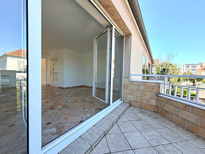 Appartement 4 pièces à Nanterre, Vieux Pont, à vendre