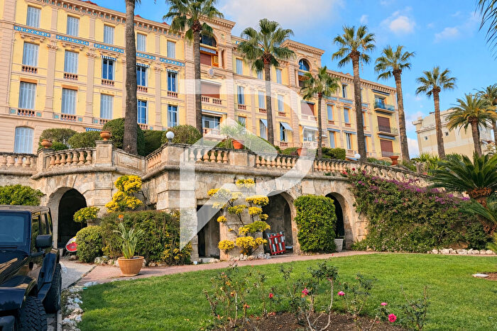 Appartement à vendre - Cannes, Petit Juas - 2 pièces - 1 chambre