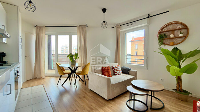 Athis-Mons, Plateau, Pyramide : Appartement 2 pièces à vendre