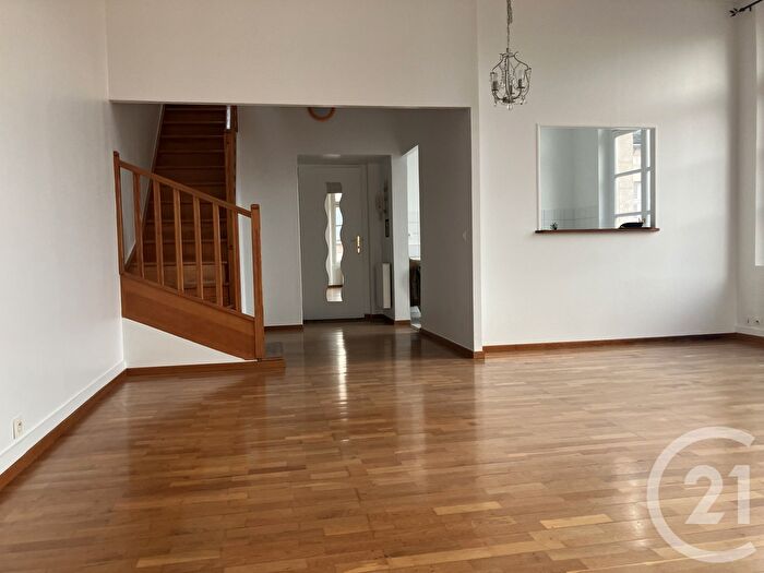 Appartement à louer - Abbeville, Centre-ville - 4 pièces - 3 chambres