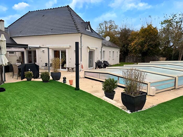 Maison à vendre - Saint-Parize-le-Châtel - 5 pièces - 3 chambres