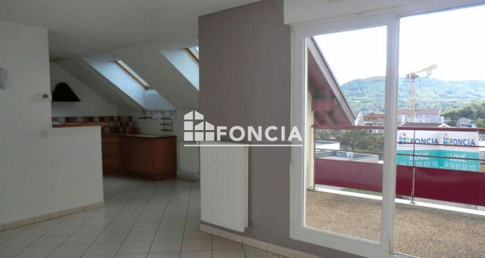 Rives : Appartement 4 pièces à louer