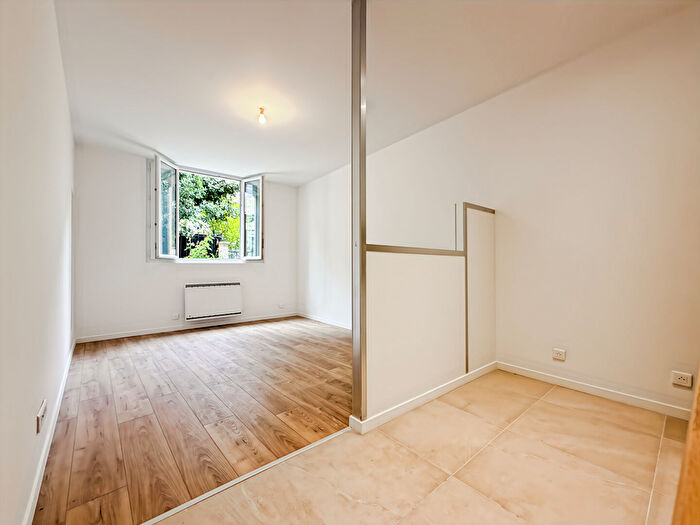 Appartement 1 pièce à vendre - Rosny-sous-Bois, Centre-ville