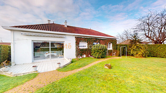 Maison à vendre - Mortagne-sur-Sèvre - 7 pièces - 3 chambres