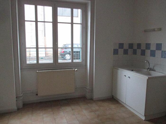 Maison 7 pièces à Givors, Centre-ville, à louer